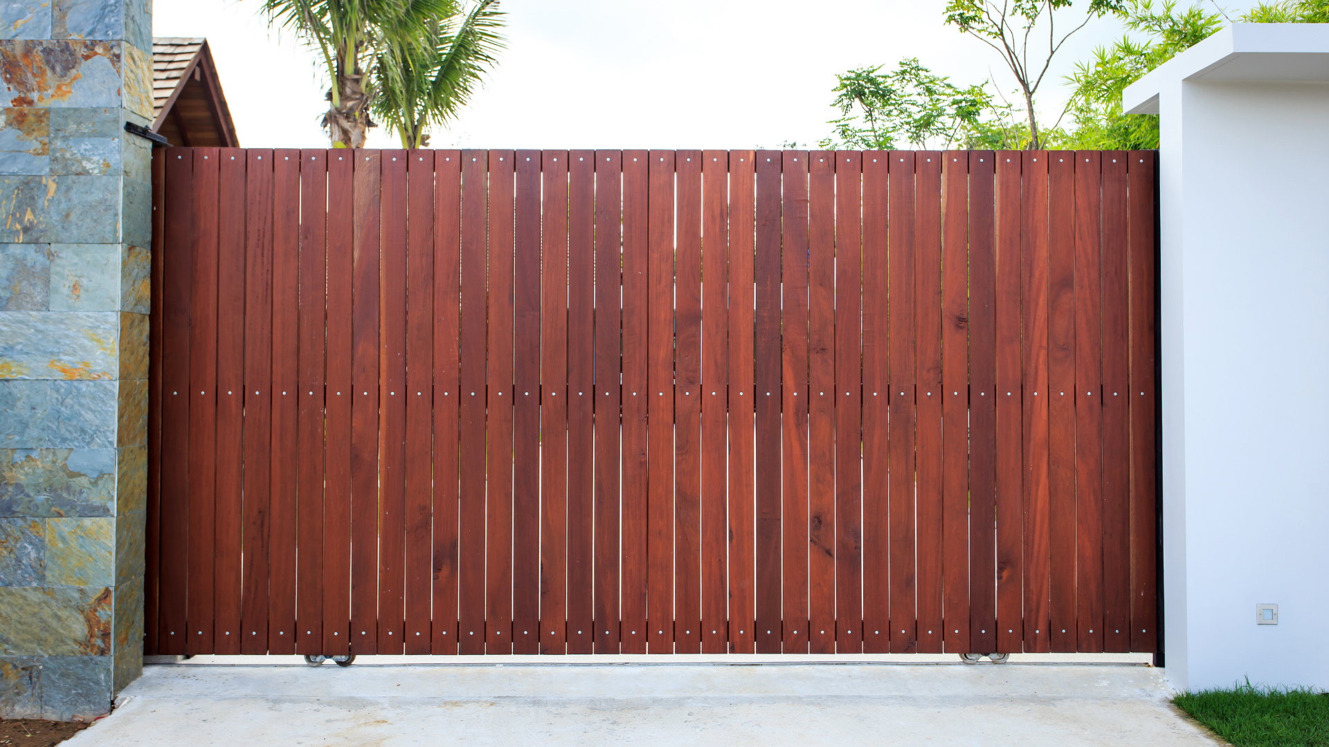 Creative Driveway Gate Ideas for a Stunning Entrance - Westcoast Gate